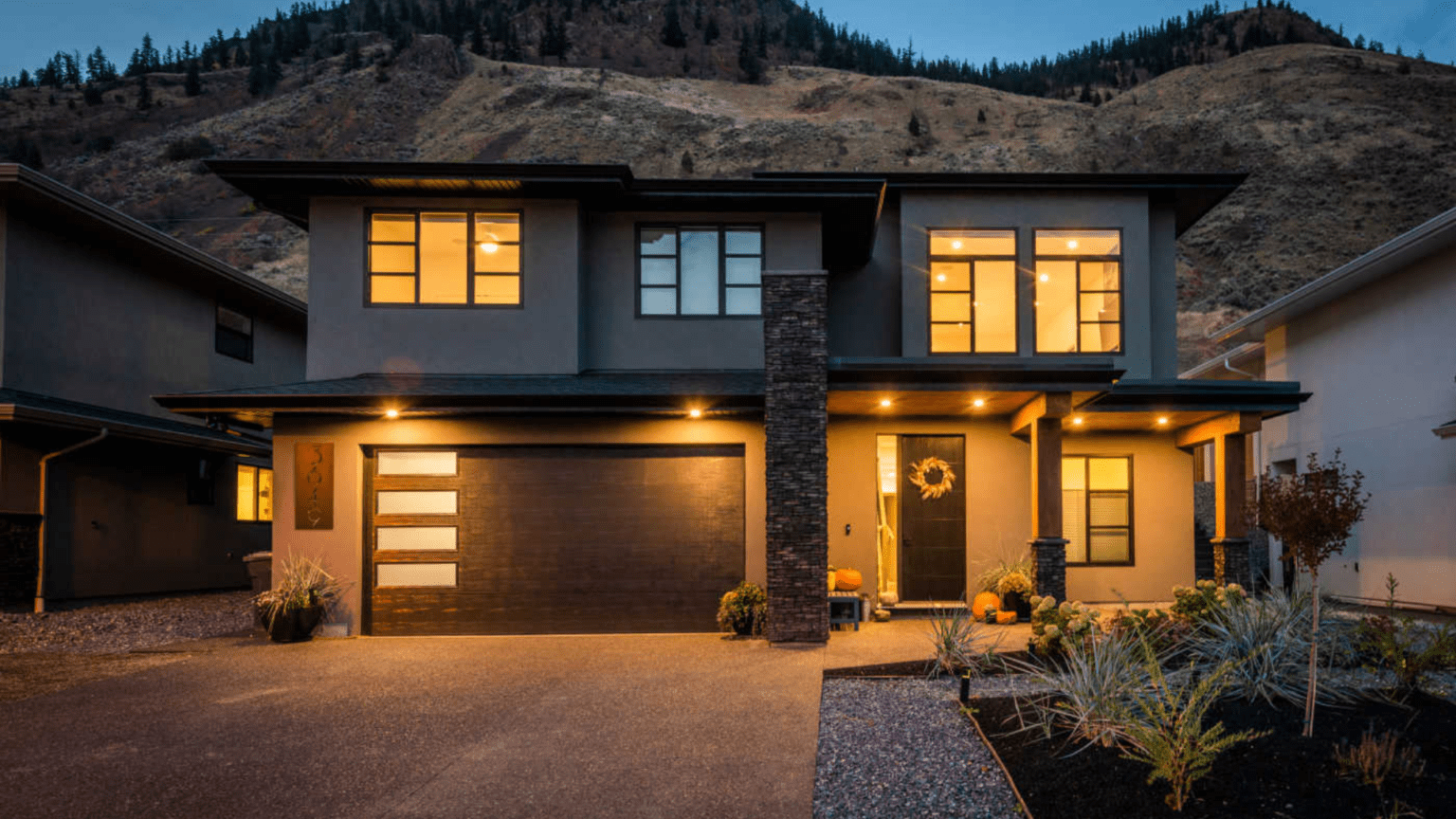 Custom vs Spec Home: Best One For You? Interior Elite Contracting Ltd.
